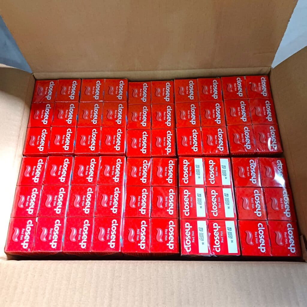 Closeup Gel Toothpaste Deep Action Red Hot 160g X 60 Tubes Wholesale ...
