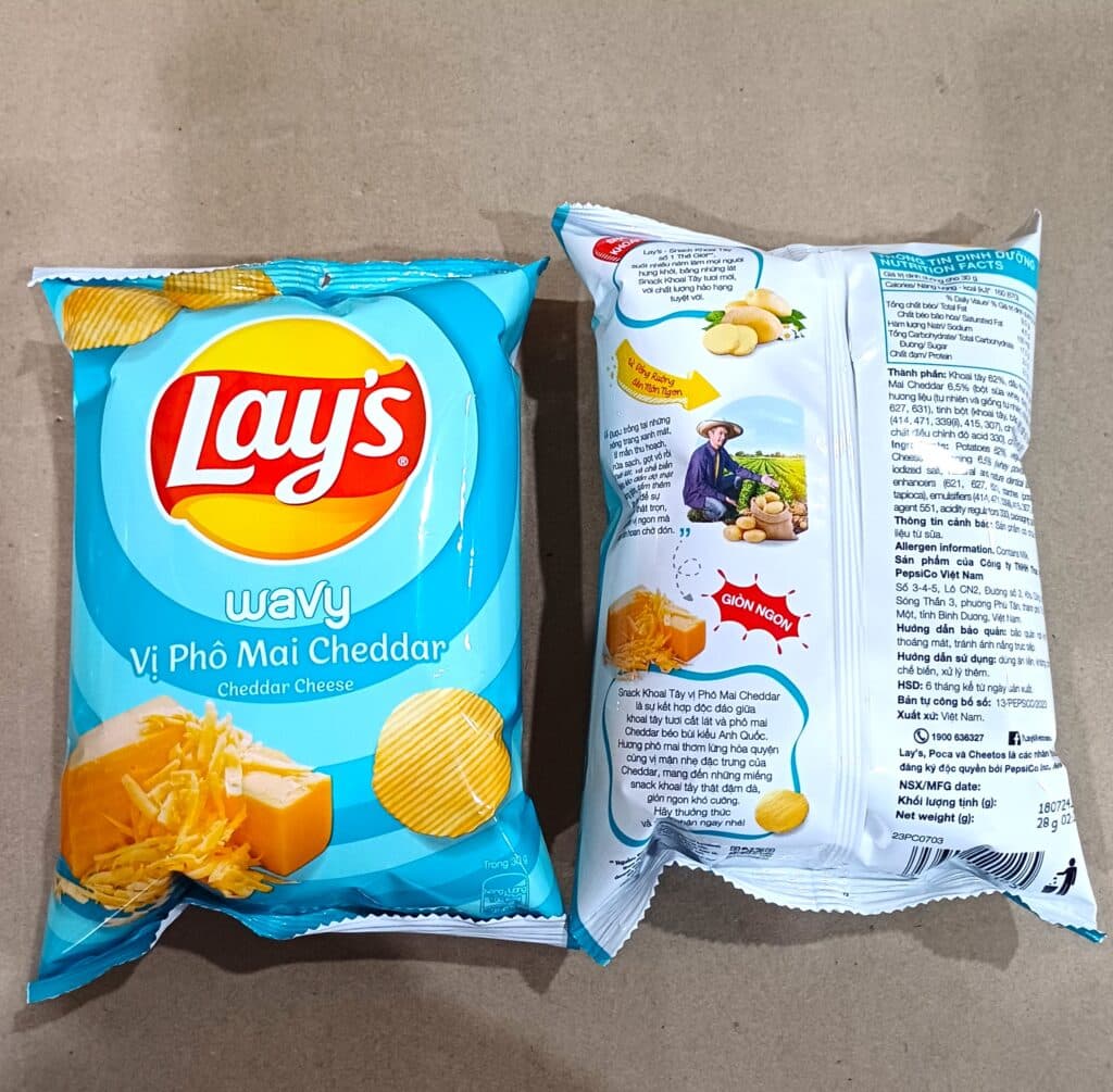 Lay's Wavy Potato Chips Cheddar Cheese Flavor 28g X 160 Wholesale ...