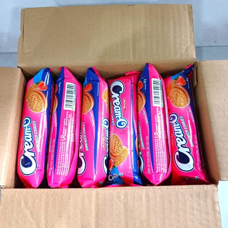 Cream O Cookie Sandwich Strawberry Yoghurt Cream 85g Wholesale Exporter ...