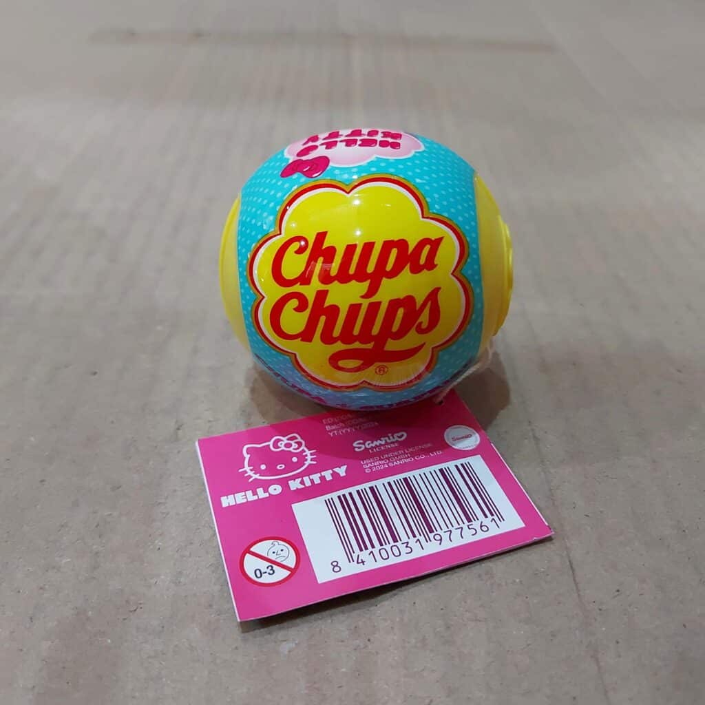 Chupa Chups Lollipop Strawberry Surprise Hello Kitty 12g Wholesale ...